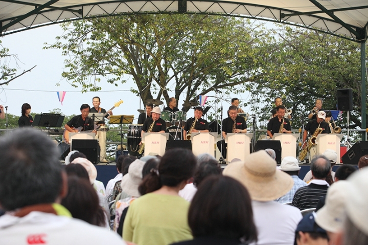 ミュージックブレスメン